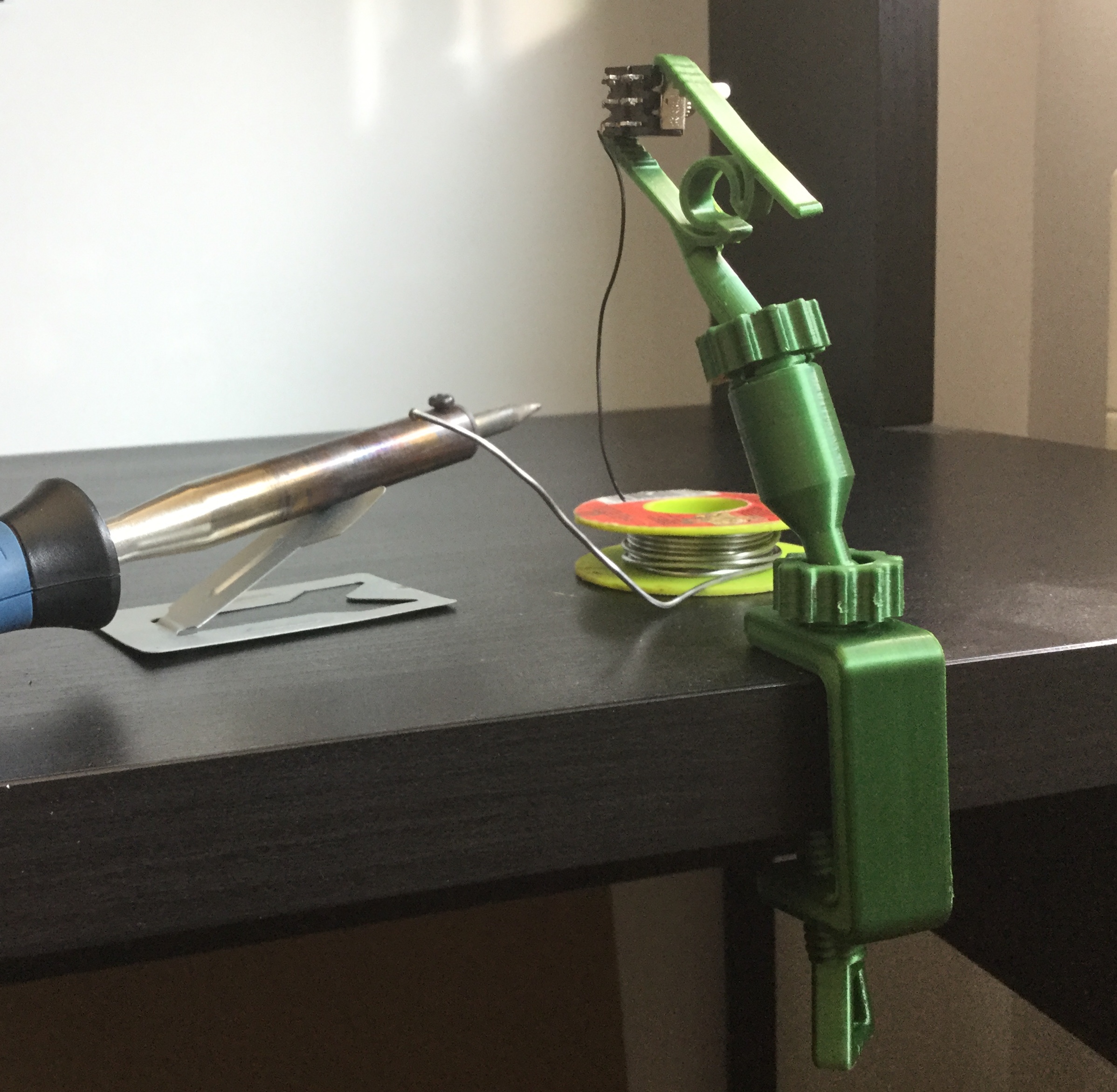 Clamp with a pliers by Edgar.A | Download free STL model | Printables.com