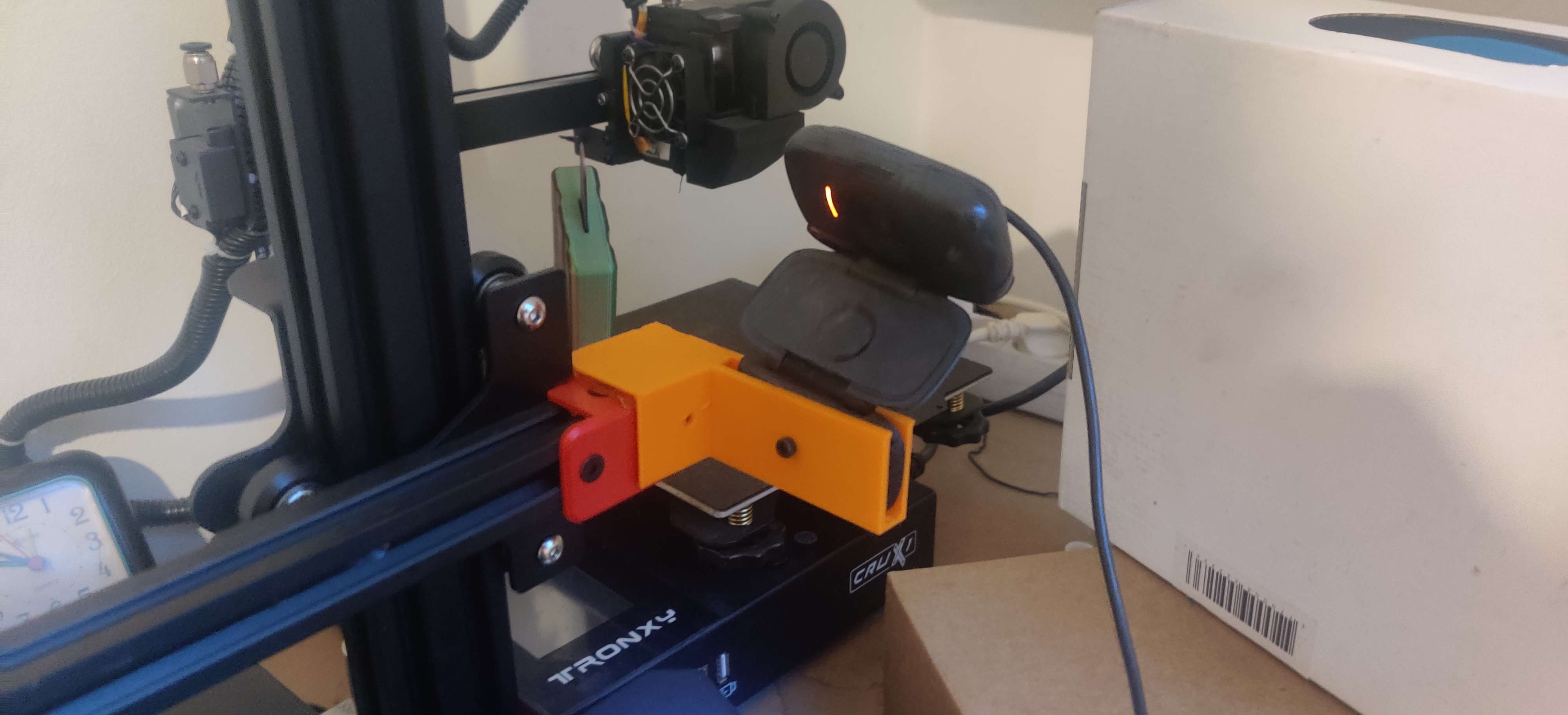 Camera mount - Ender Max Neo - C525 by Les impressions D'ega | Download ...