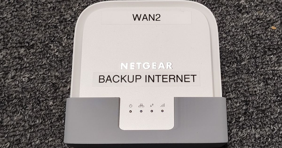 Wall mount for Netgear LM1200 LTE modem by Tim Ropp | Download free STL ...