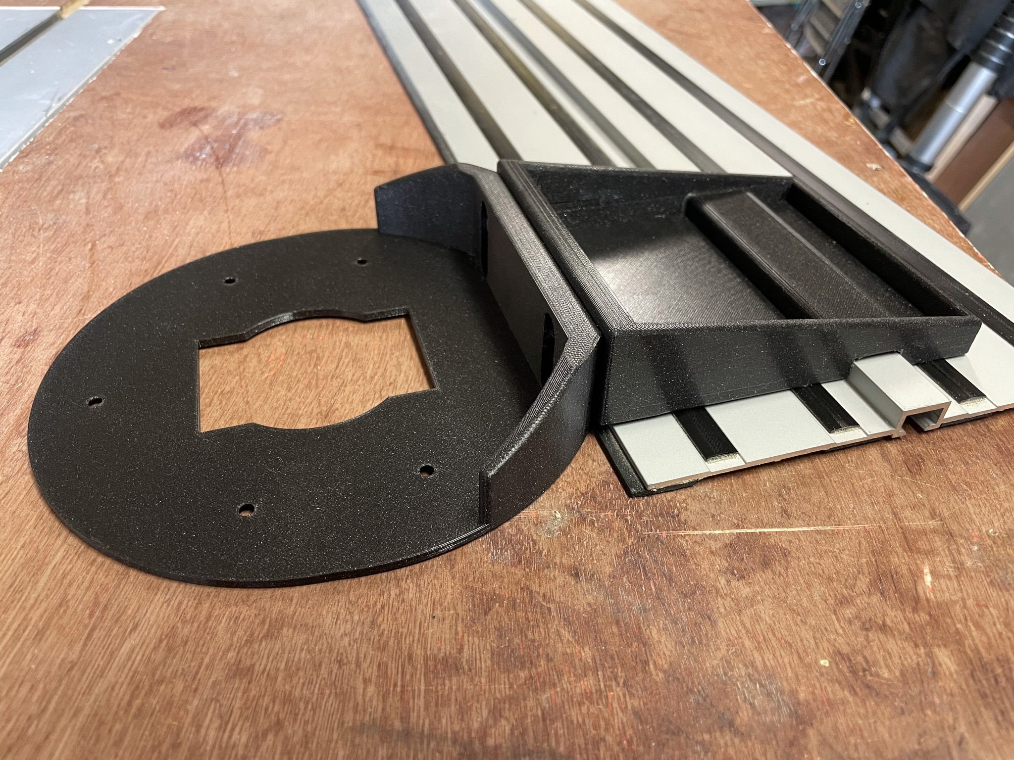 Router Track Sled by OKButton | Download free STL model | Printables.com