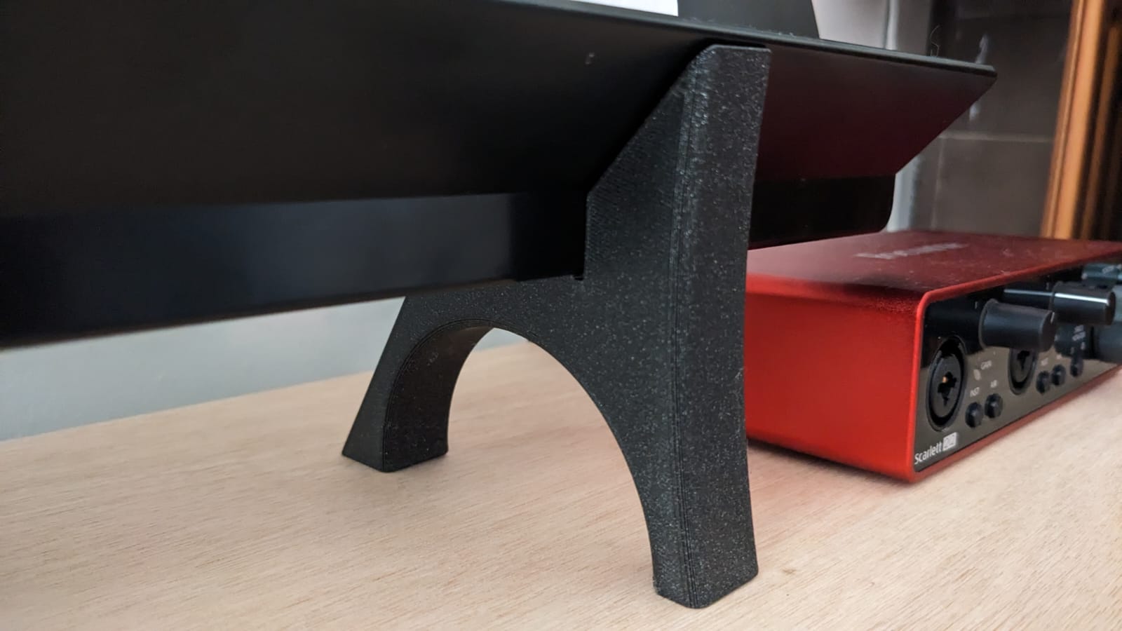 Roland FP-30X Partition stand holder for table top by Fabrice Lebas ...