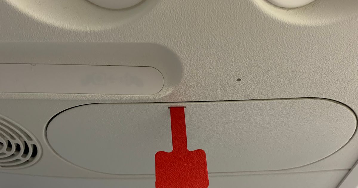 Boeing Sky Interior - Pax oxygen mask drop test key by Jeroen P ...
