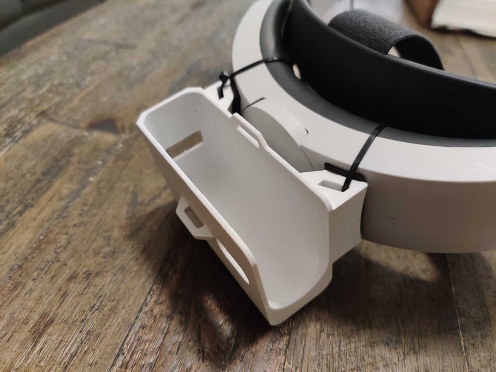 Oculus Quest 2 Vive DAS/Elite Strap - AUKEY USB C Power Bank Holder by ...