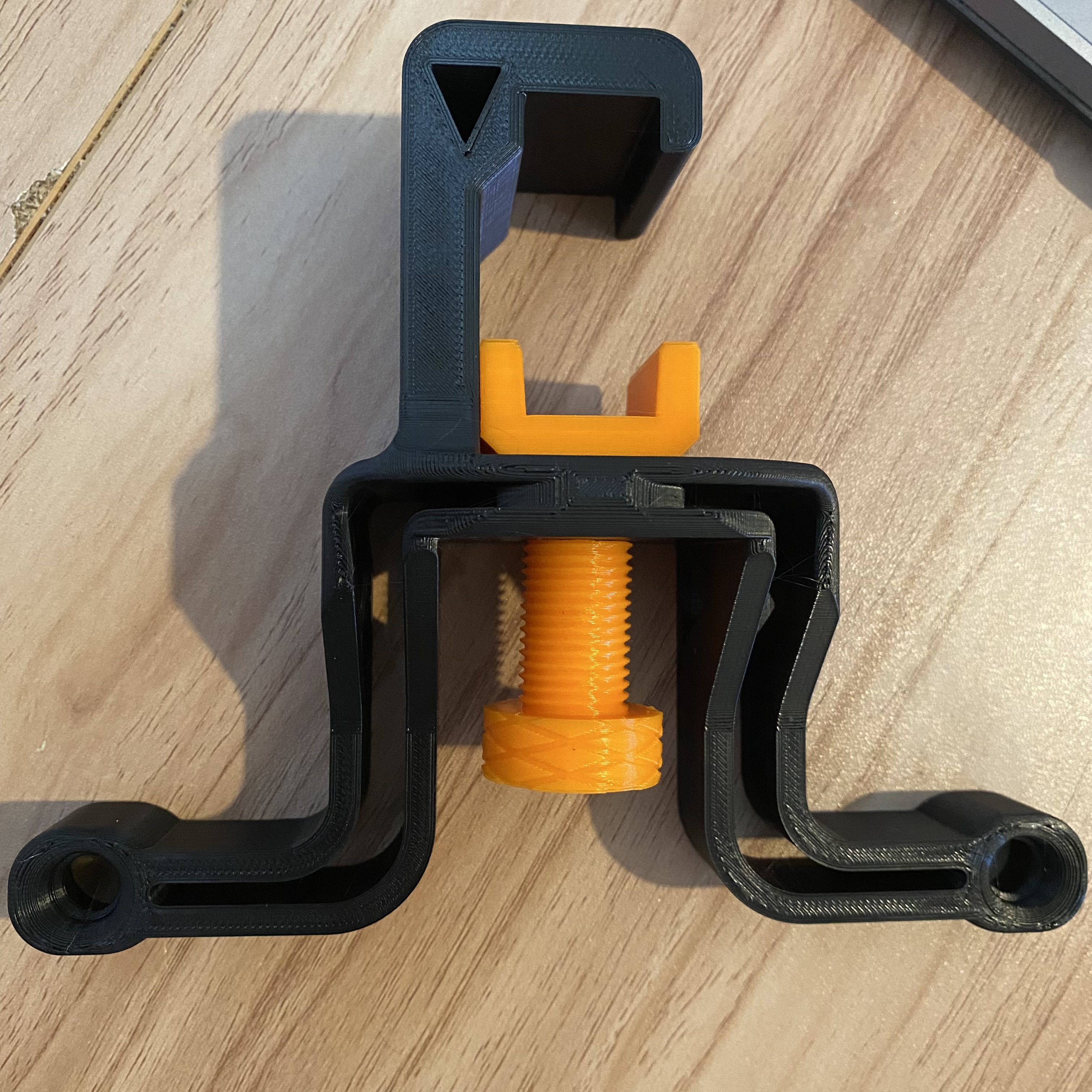 Clamp on Prusa mk3 Filament Guide by SYNCPRINTING | Download free STL ...