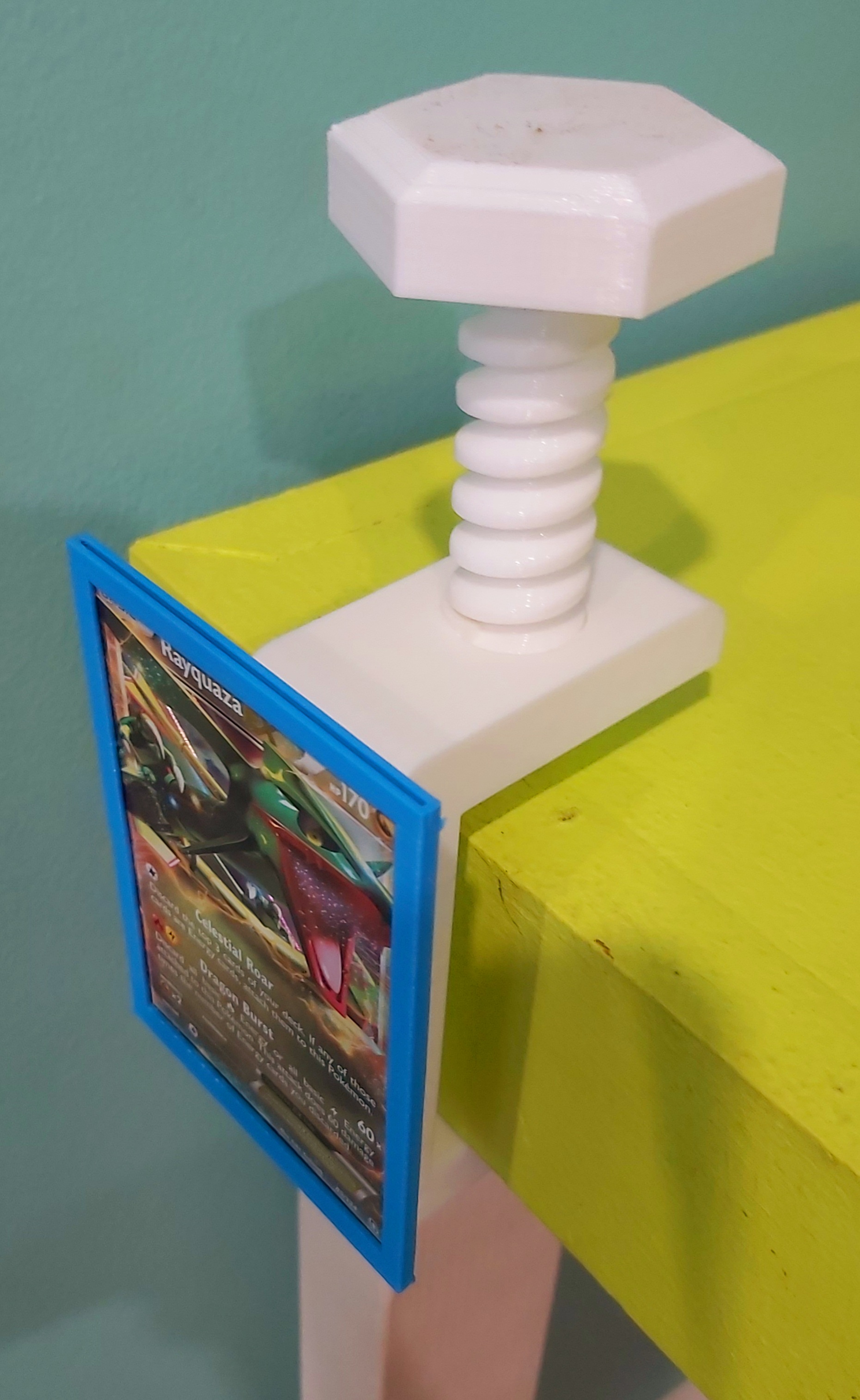 The Card Clamp (With customizable slot) by N0TBR3ND4 | Download free ...