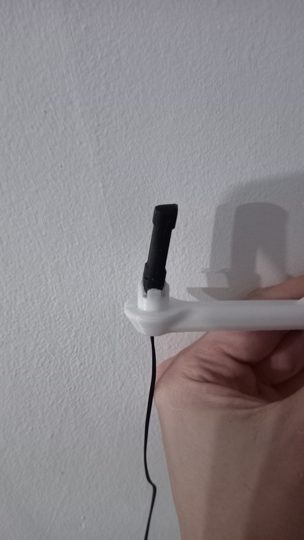 Holder for temperature sensor by Reduktor | Download free STL model ...