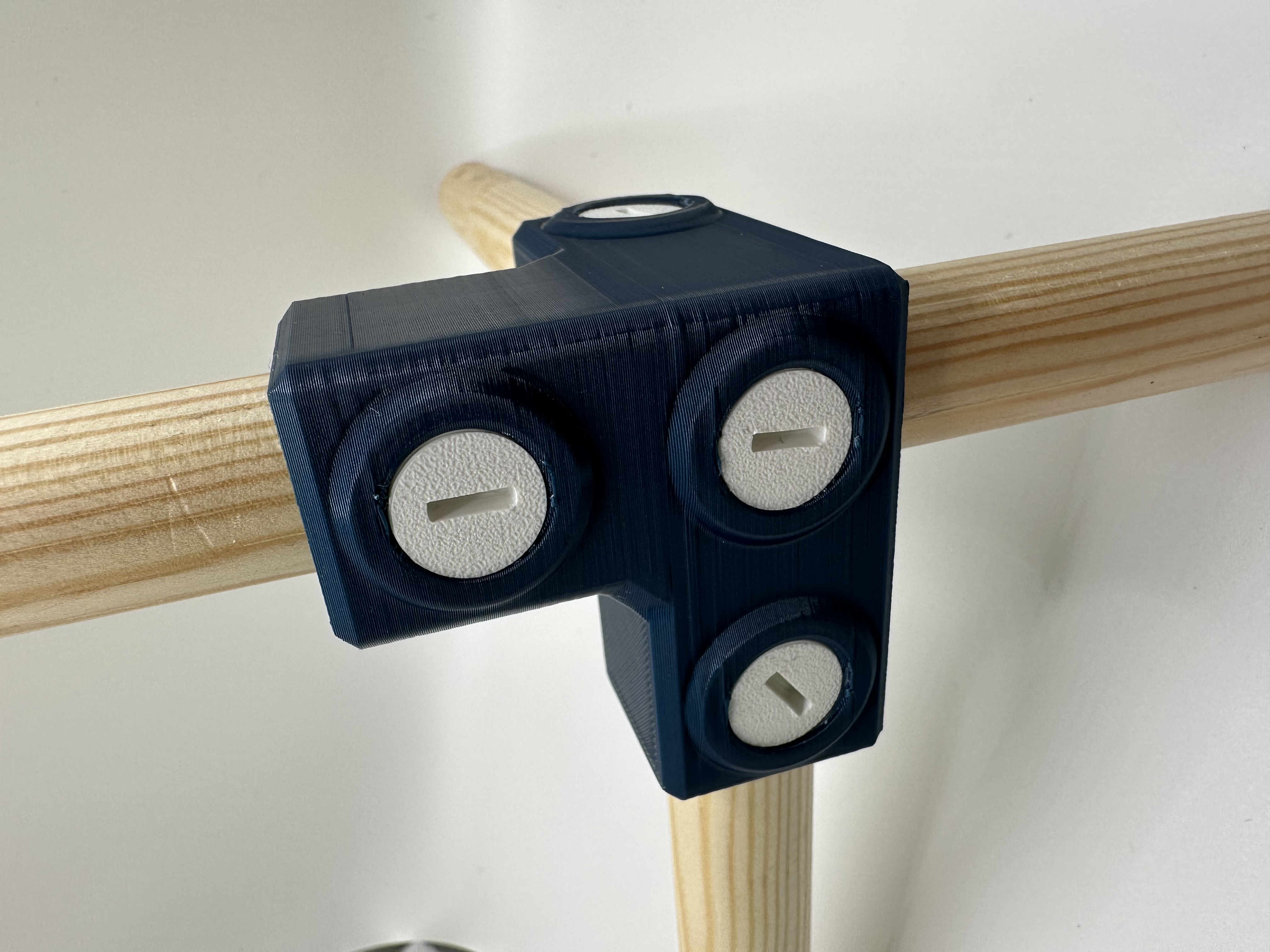 Screwable Filament Rack (Filamentregal) by Fredster | Download free STL ...