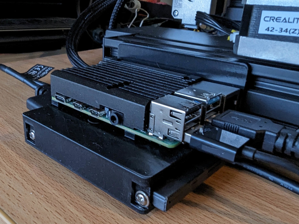 Raspberry Pi 4 mount with Armor Heatsink and SSD by Oggie | Download ...
