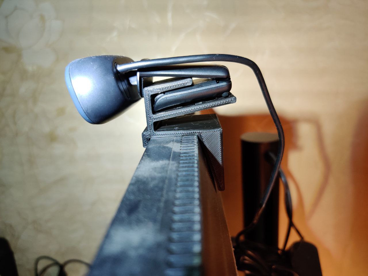 USB Webcam Monitor Mount by OleksiiDo | Download free STL model ...