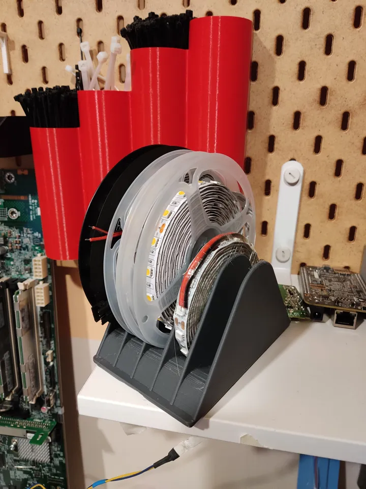 Gridfinity Led Strip holder by Joaquin | Download free STL model ...