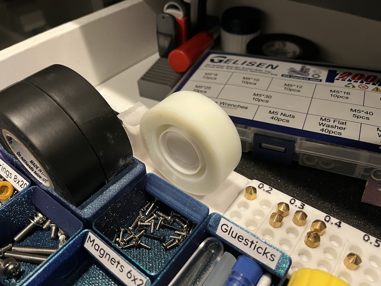 Minimalistic and Compact 2x1 Gridfinity Scotch Tape Holder by Landon ...