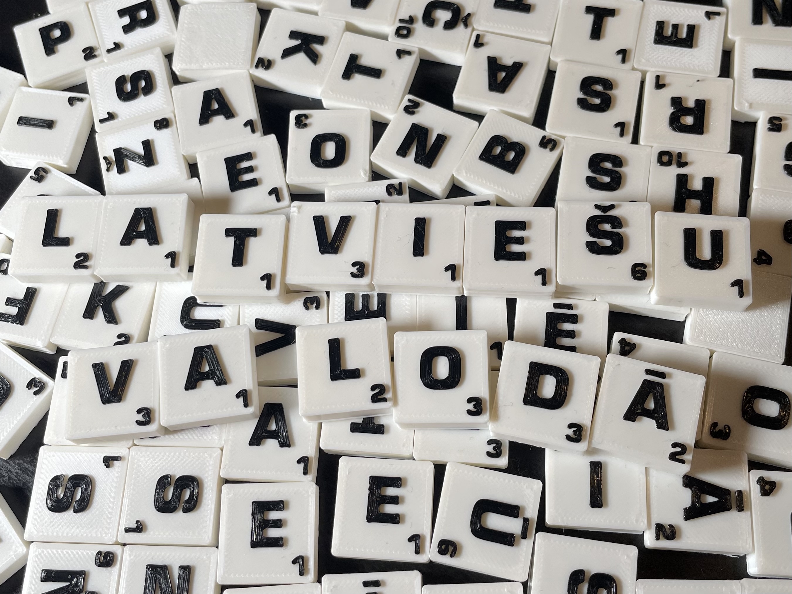 Scrabble Tiles (Latvian) by PrimeRetroGamer | Download free STL model ...