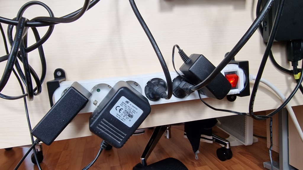 Power Strip Holder by Franz | Download free STL model | Printables.com
