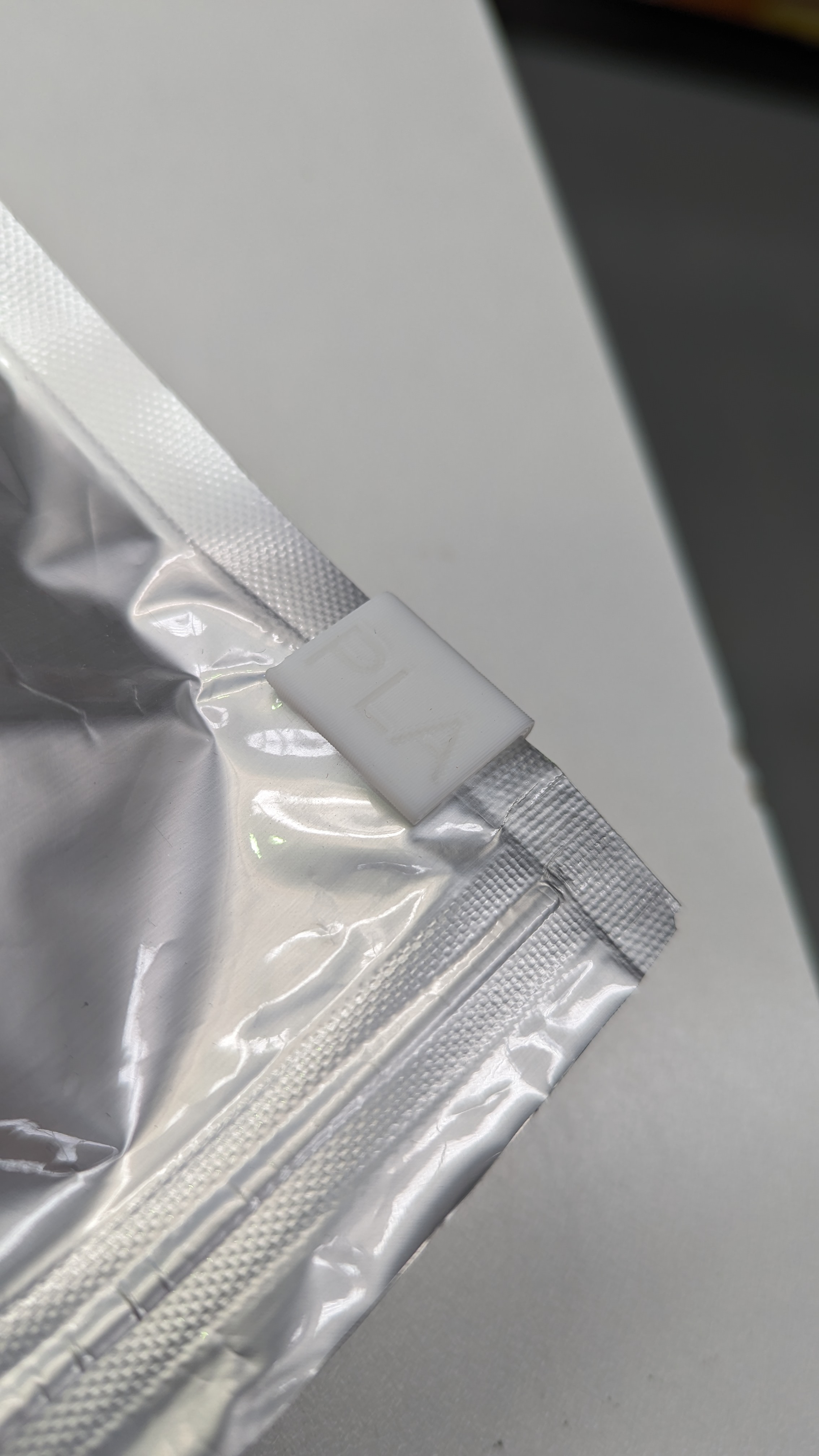 Filament Bag Label Clips by SaturnzBarz | Download free STL model ...