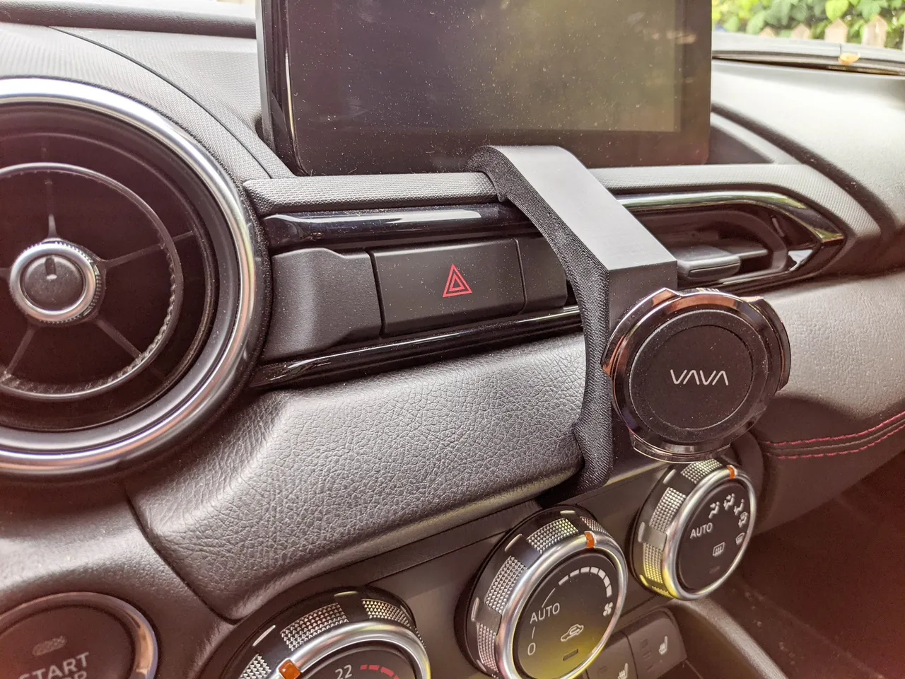 MX-5 Miata ND mobile phone holder (base) by Lonki | Download free STL ...
