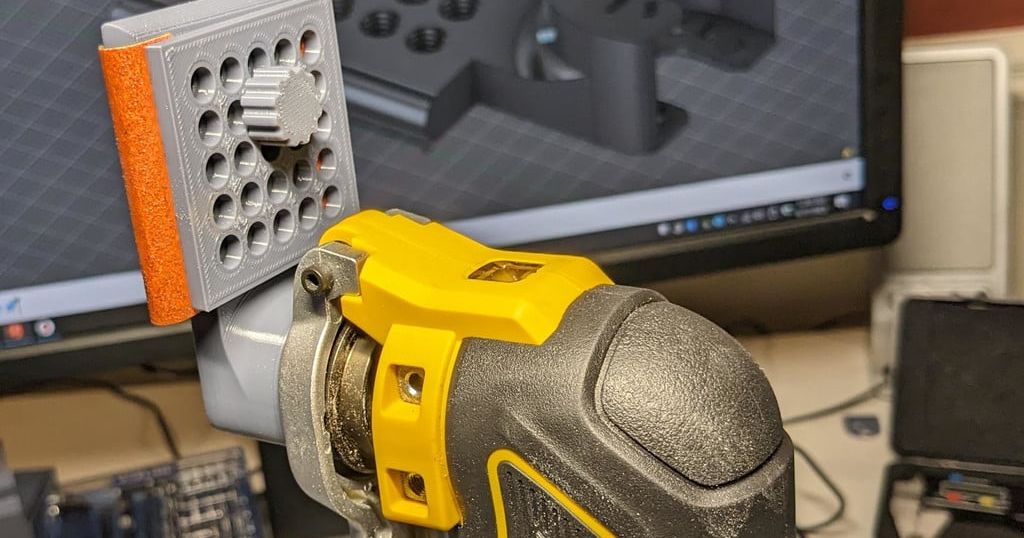Oscillating multi-tool to Everclamp sandpaper adapter von p1mrx ...