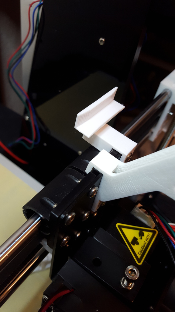 Juh's Anet A8 lightweight and unobtrusive X-axis cable chain, remixed for plastic bearing blocks ...