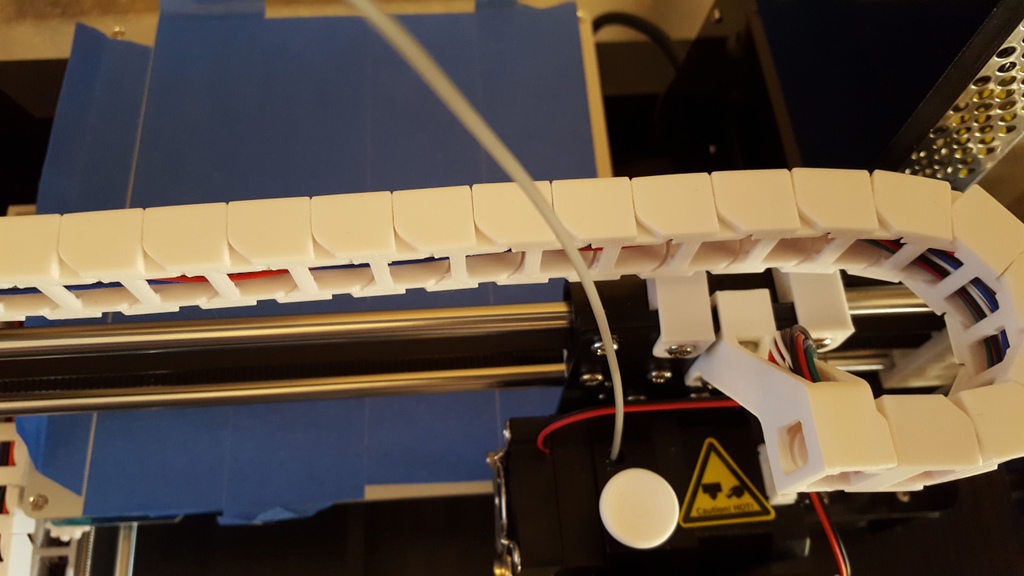 Juh's Anet A8 lightweight and unobtrusive X-axis cable chain, remixed ...