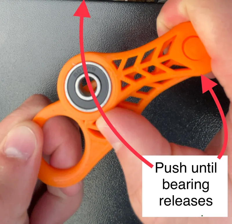Finger Slinger - Print In Place Spinning Fidget von LinkDesigns ...