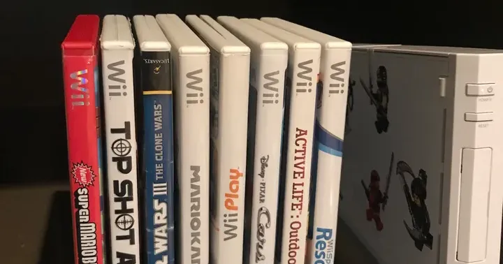 Wii Disk Stand by Cooper Trinh | Download free STL model | Printables.com