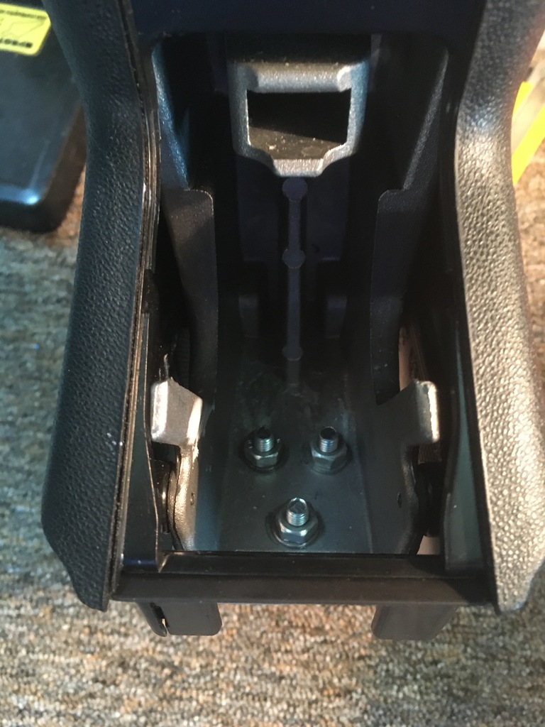 Fiat Grande Punto Armrest Bracket by Tomaskutta | Download free STL model | Printables.com