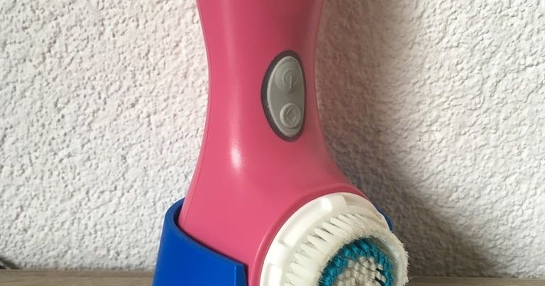 Clarisonic Mia 2 stand by Tomaskutta | Download free STL model ...