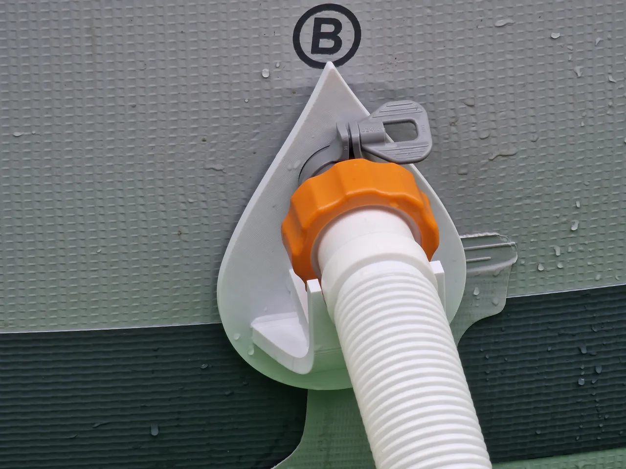 Pool hose/pipe holder for Bestway/Intex pool by zavaz | Download free ...