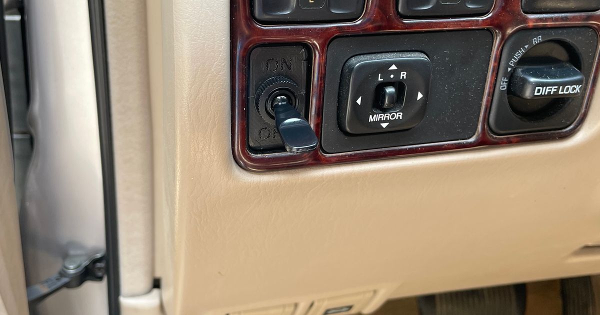 Land cruiser switch mount by Evan | Download free STL model ...
