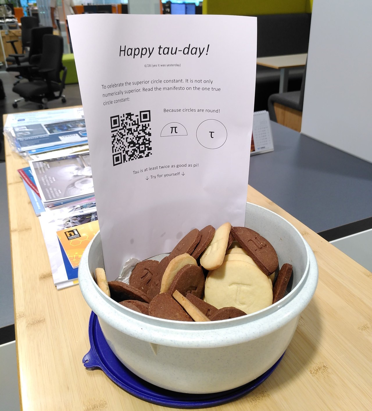 Pi and tau cookie cutters by Gilles buildmaster | Download free STL ...