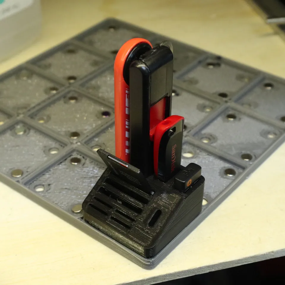 Gridfinity USB, SD, MicroSD storage holder by Hacksolot | Download free ...