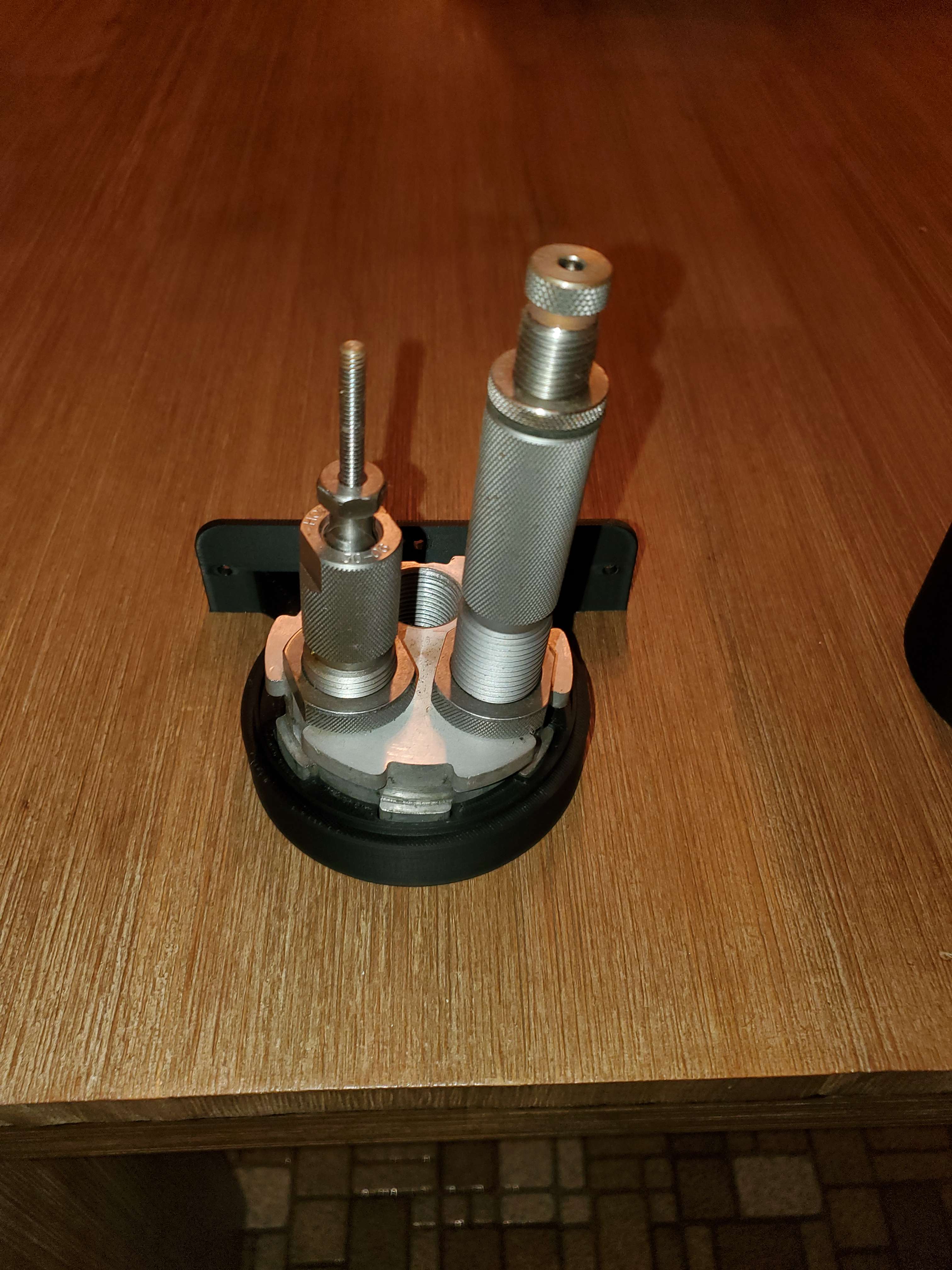 Lee Pro1000 Turret Wall Mount with ring/lid by Xtacy | Download free ...