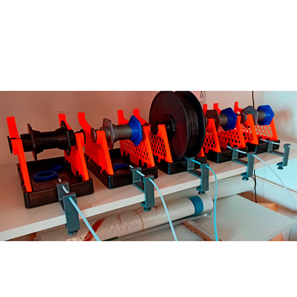 New clip to secure the spool holder on the shelf by Rio31 | Download ...