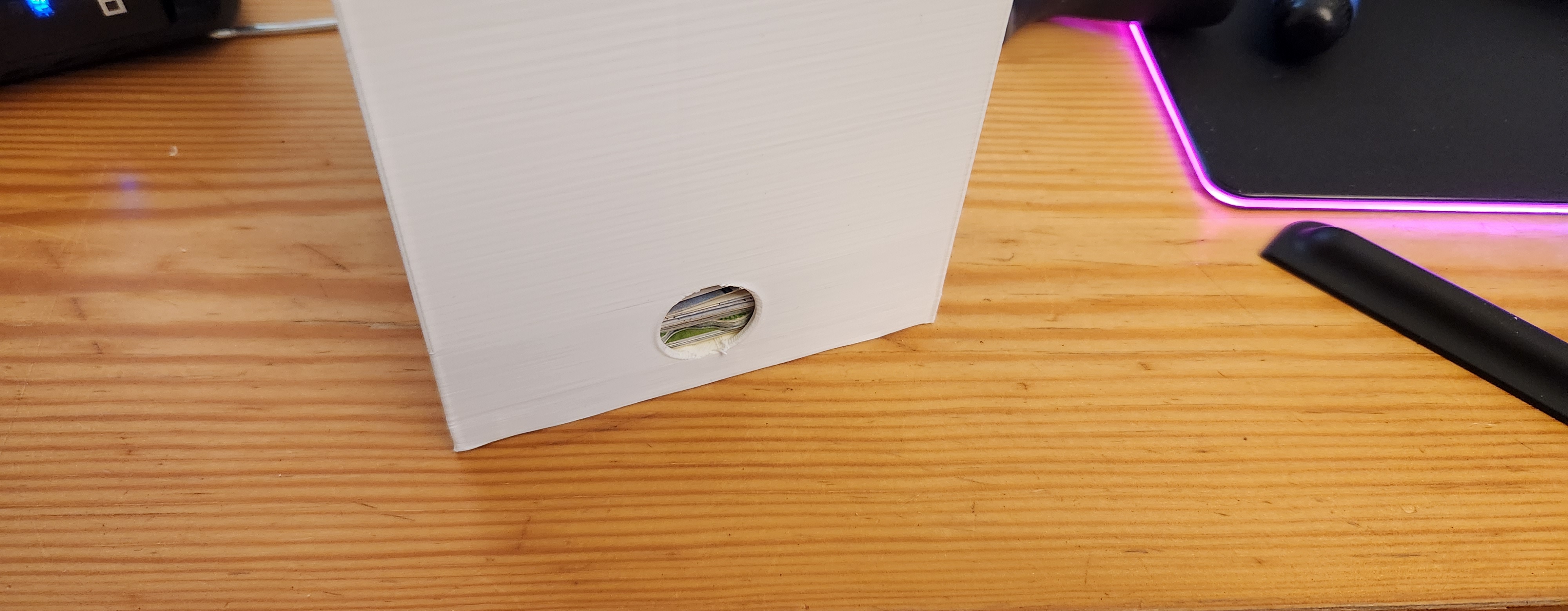 Pixiebuchhalterungsvorrichtung by Flowsen | Download free STL model ...