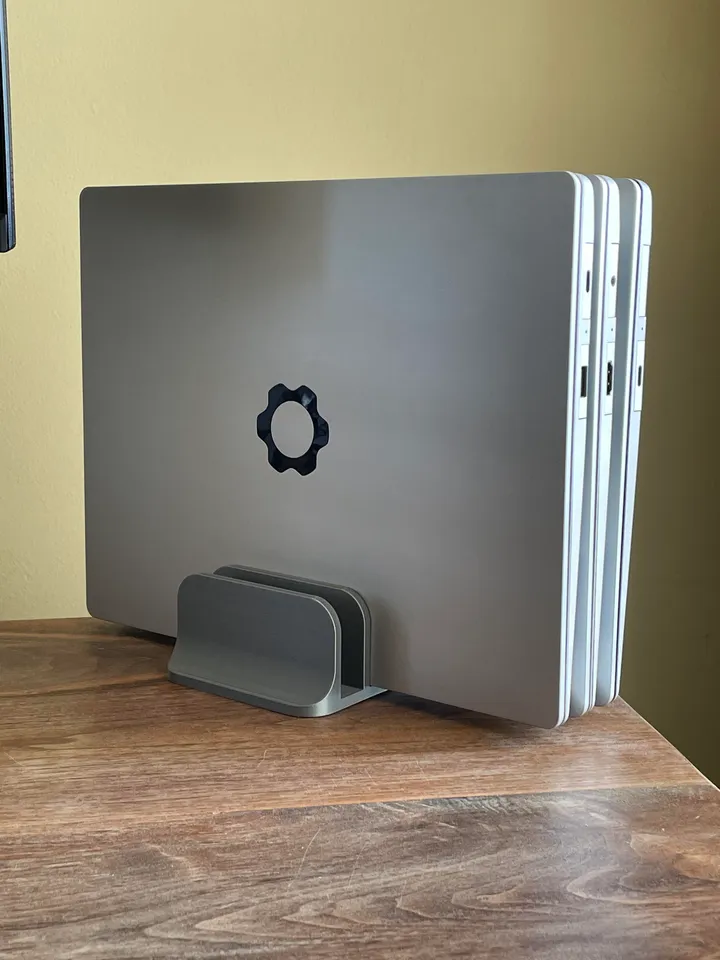 Parametric Vertical Laptop Stand by nrp | Download free STL model ...