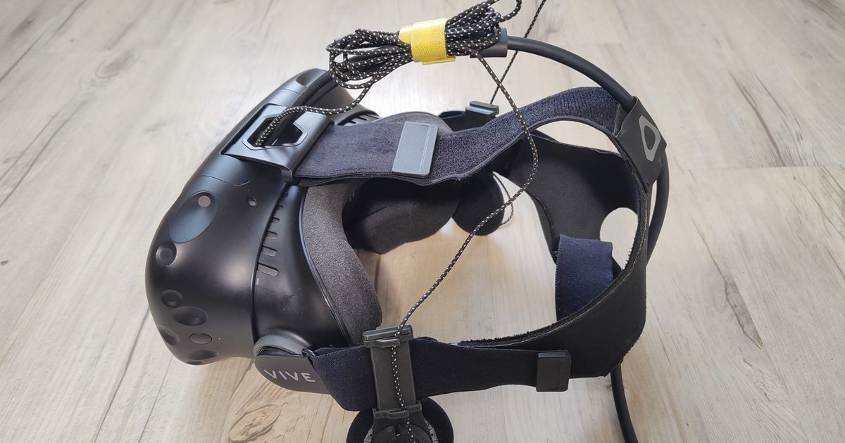 HTC Vive mount for KOSS Porta Pro by JJ_0 | Download free STL model ...