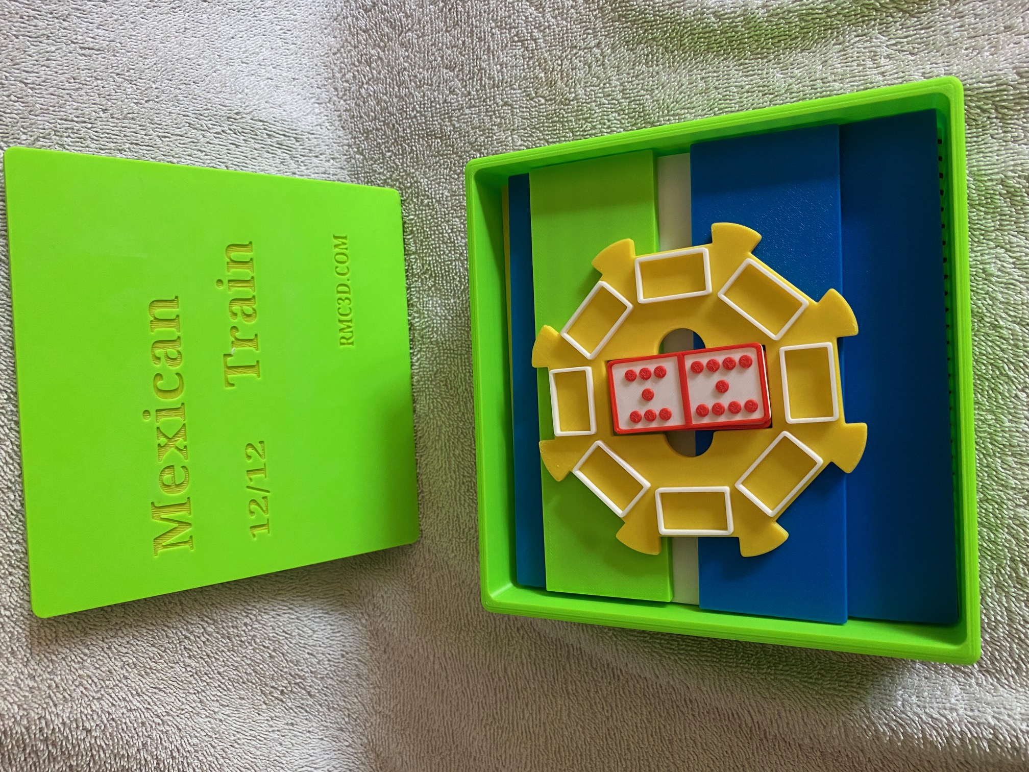 Mexican Train Game complete with Box, 91 dominos Station and domino ...