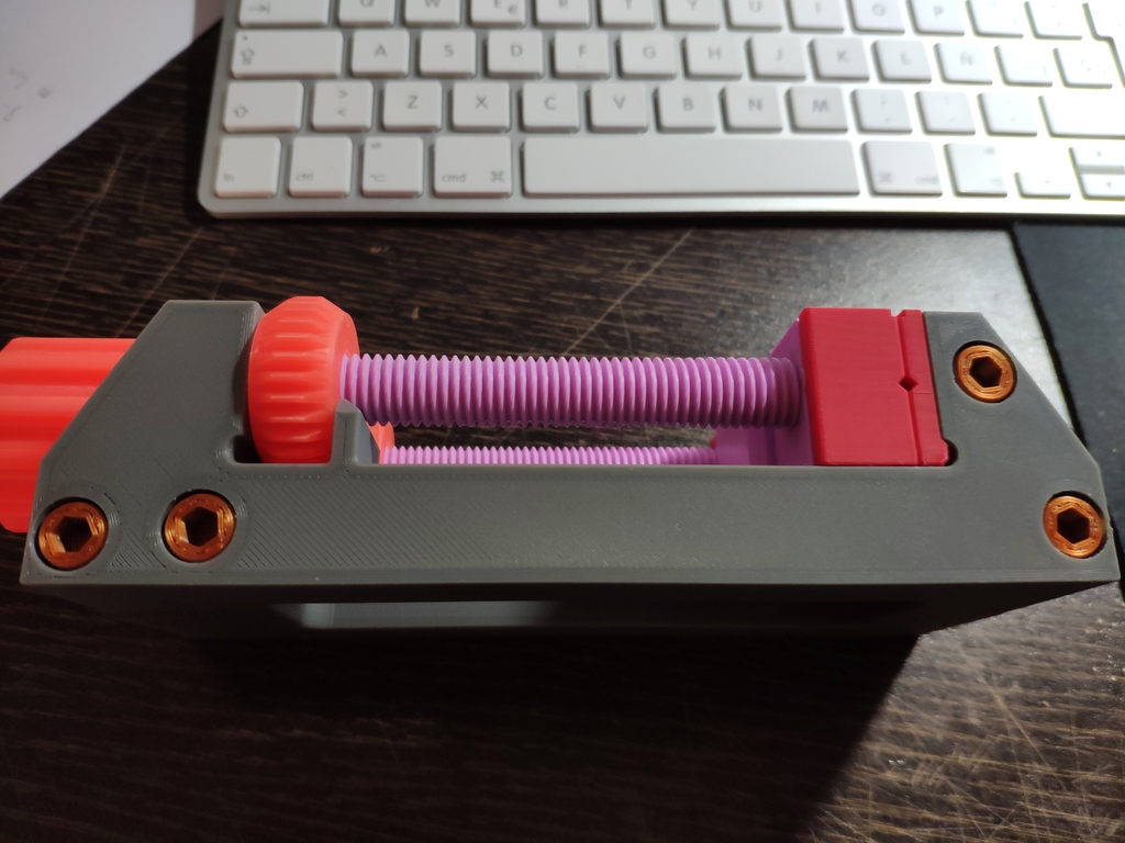 Machine vise With printed Bolt Holes by sagatxxx | Download free STL ...