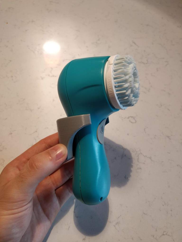 Clarisonic Mia wall mount by bergymen | Download free STL model ...