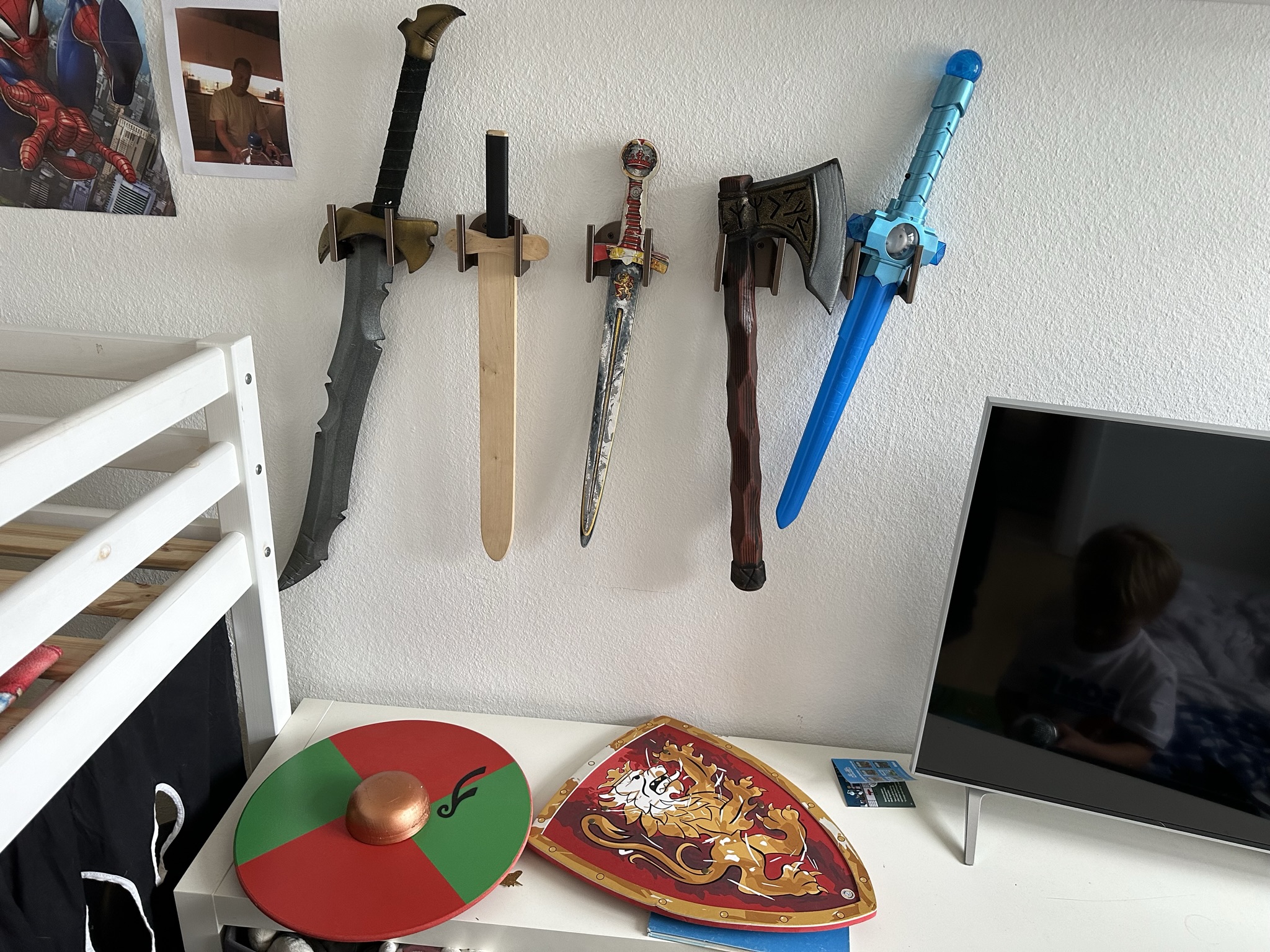 Sword / Axe Wall Mount by Nishinku | Download free STL model ...