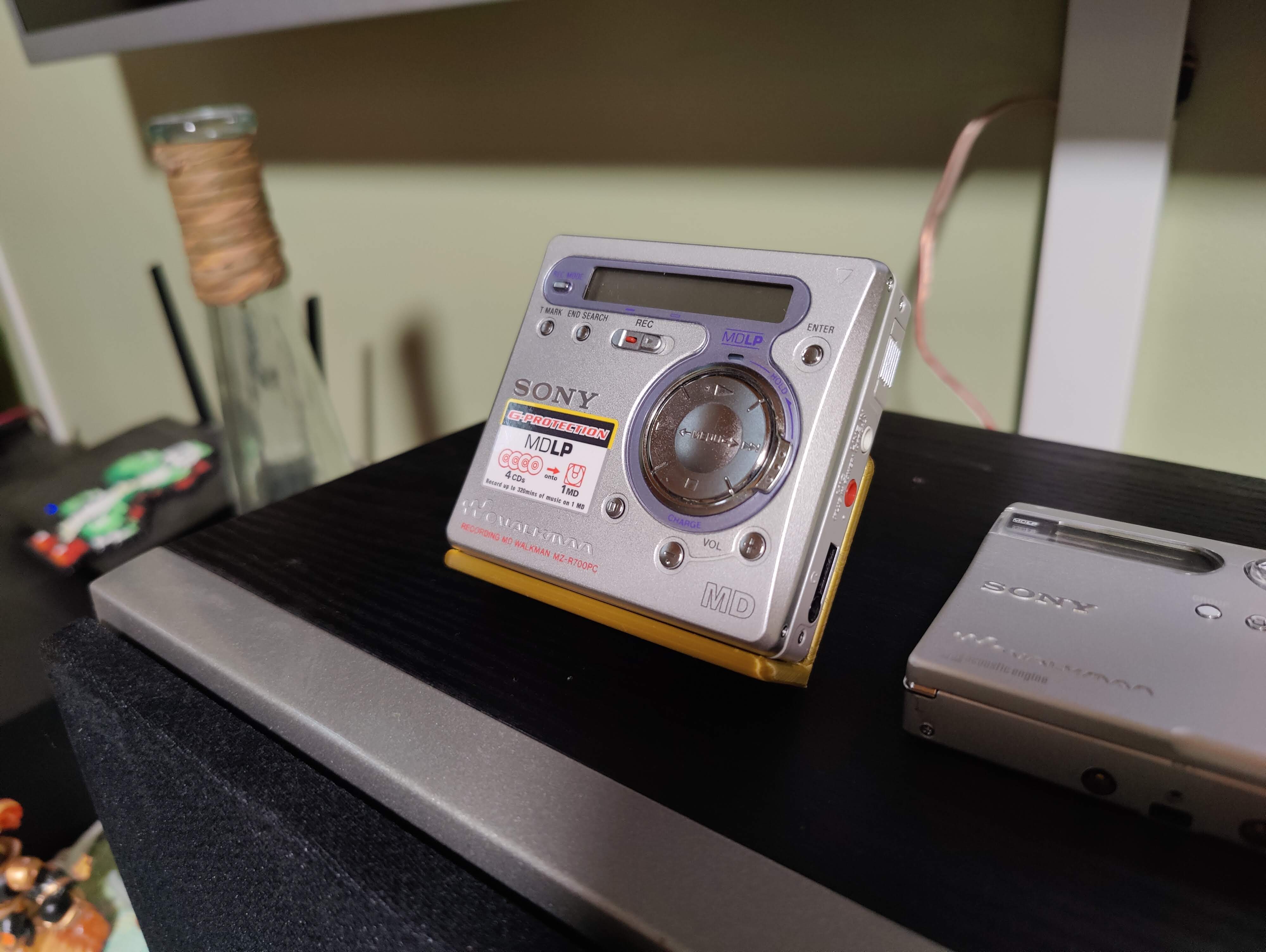 Sony Minidisc Walkman display stand by taeraeyttaejae | Download free ...