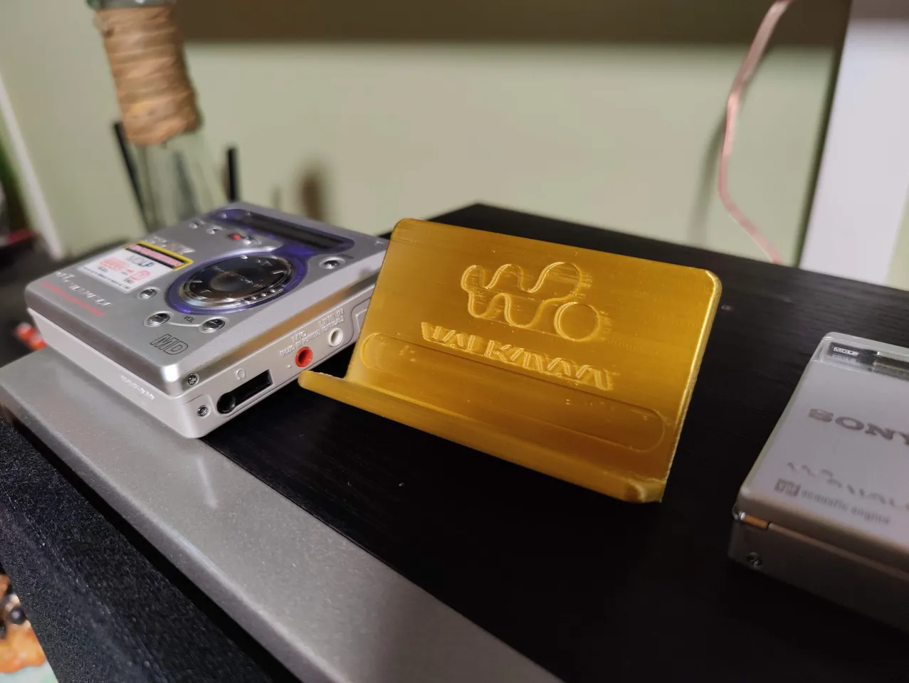 Sony Minidisc Walkman display stand by taeraeyttaejae | Download free ...