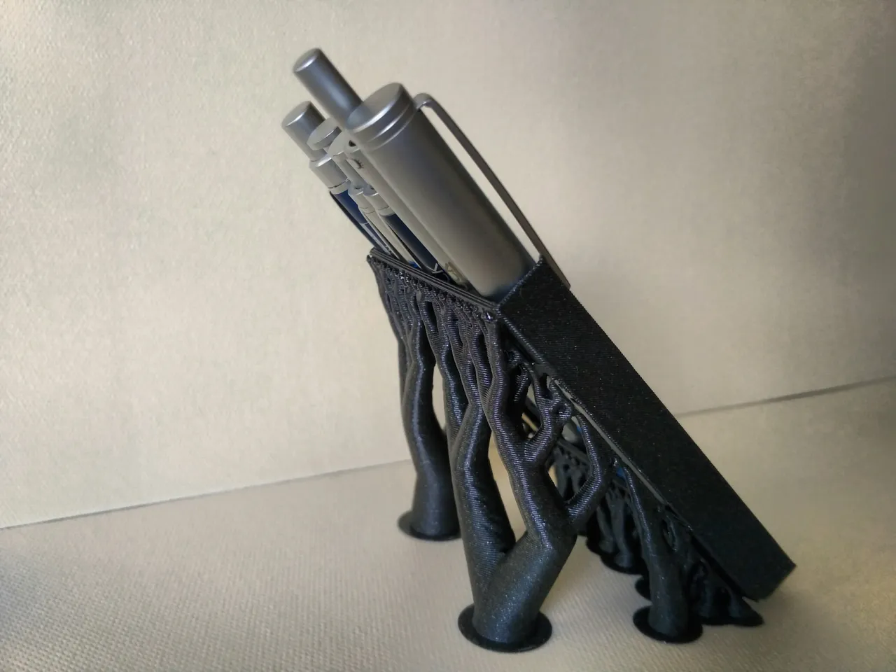 Pen Tray/Holder by Kitebuggy | Download free STL model | Printables.com