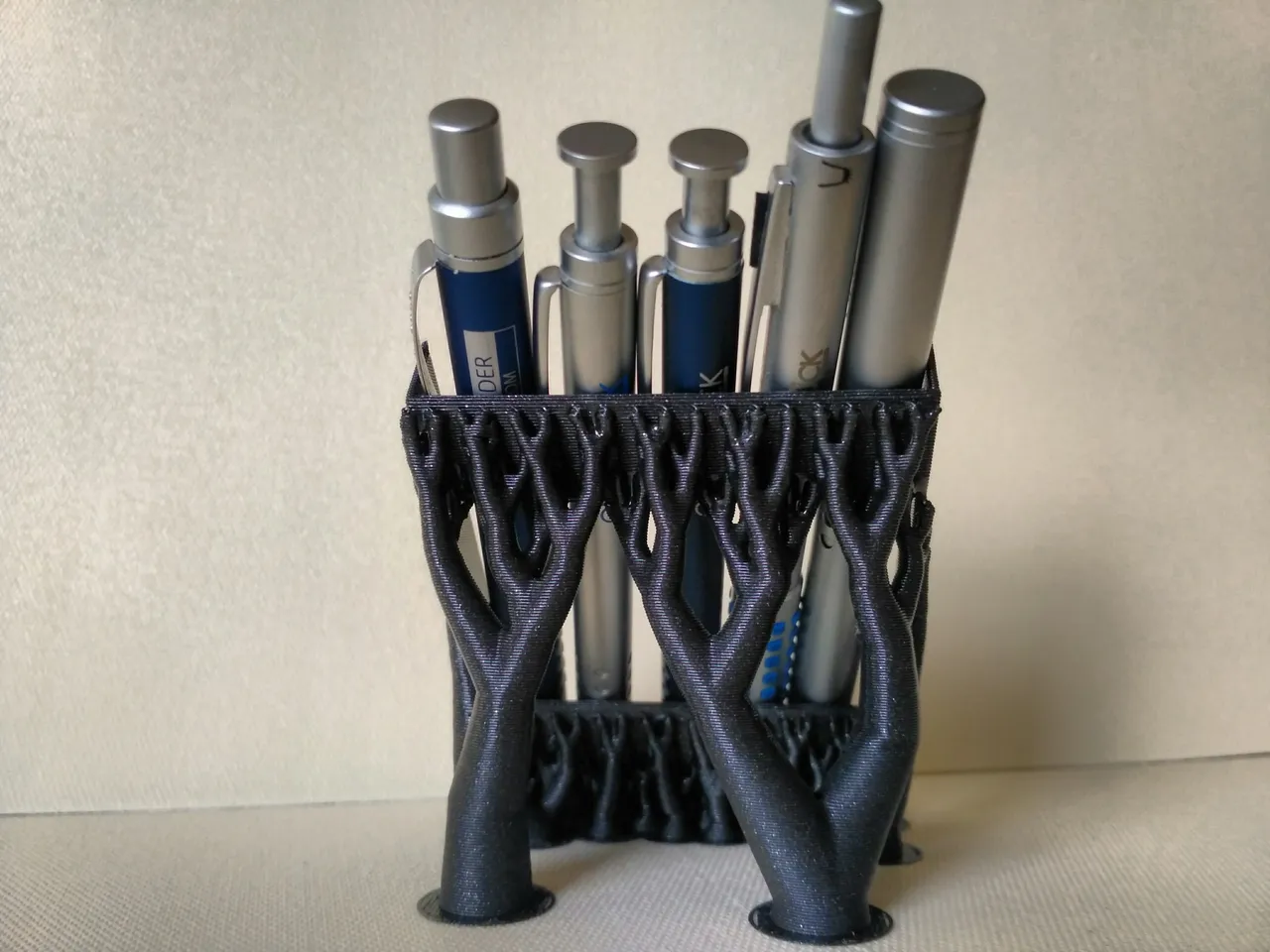 Pen Tray/Holder by Kitebuggy | Download free STL model | Printables.com