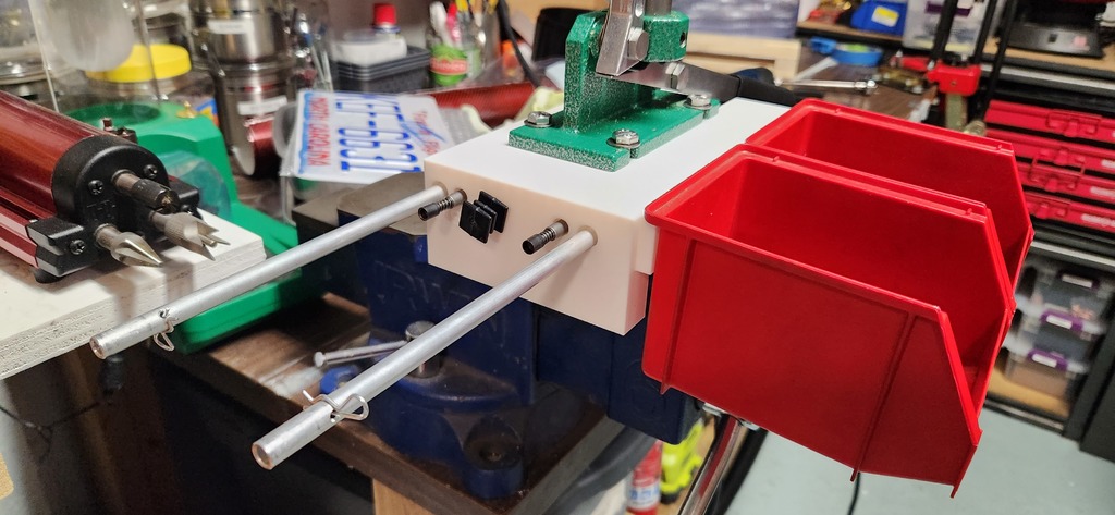 RCBS Bench Automatic Priming Tool vise mount by Shoebox | Download free ...