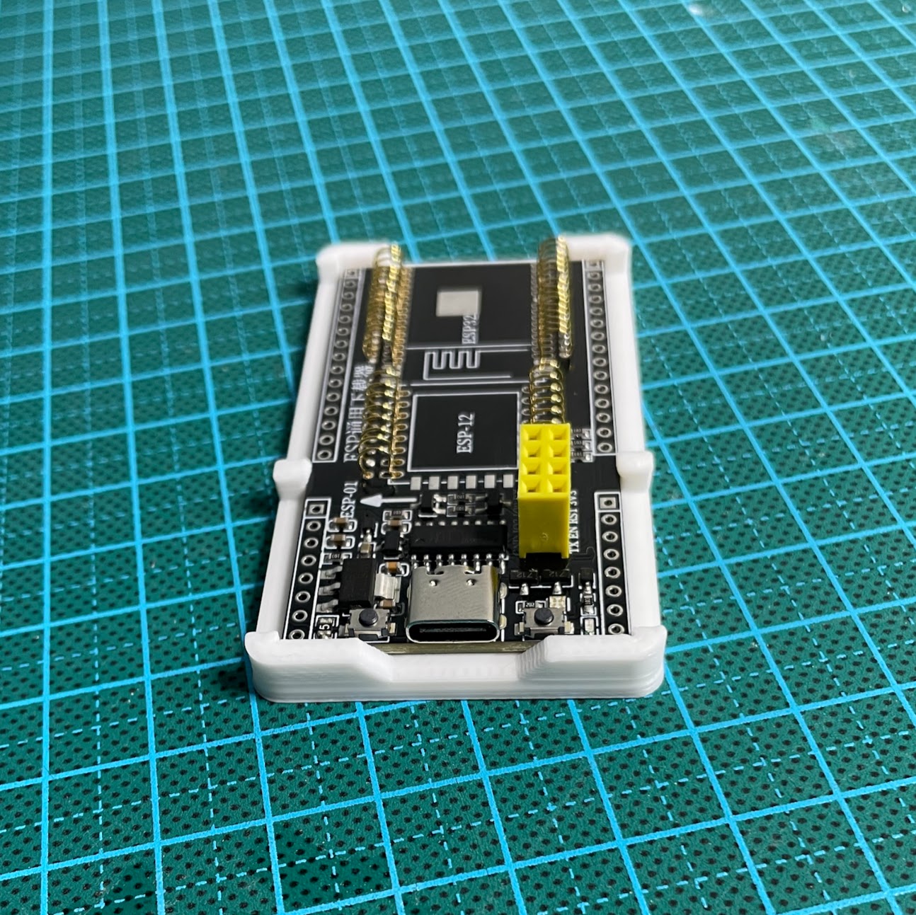 ESP Programmer Socket Bumper Case (ESP-12, ESP32) by mattjacobson ... ESP Programmer Socket Bumper Case (ESP-12, ESP32) by mattjacobson ...