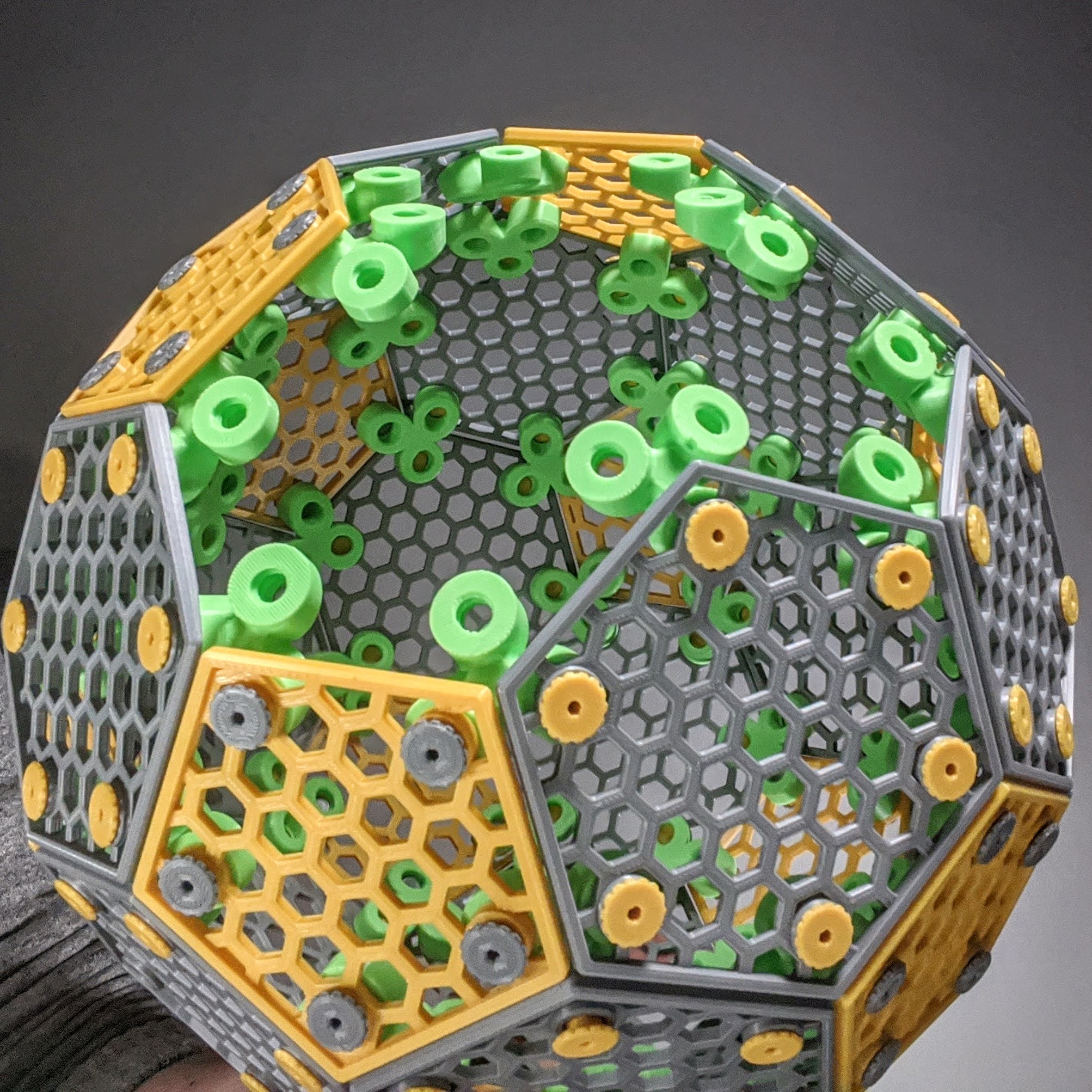 811 Bolted Truncated Icosahedron by Clockspring | Printables Store