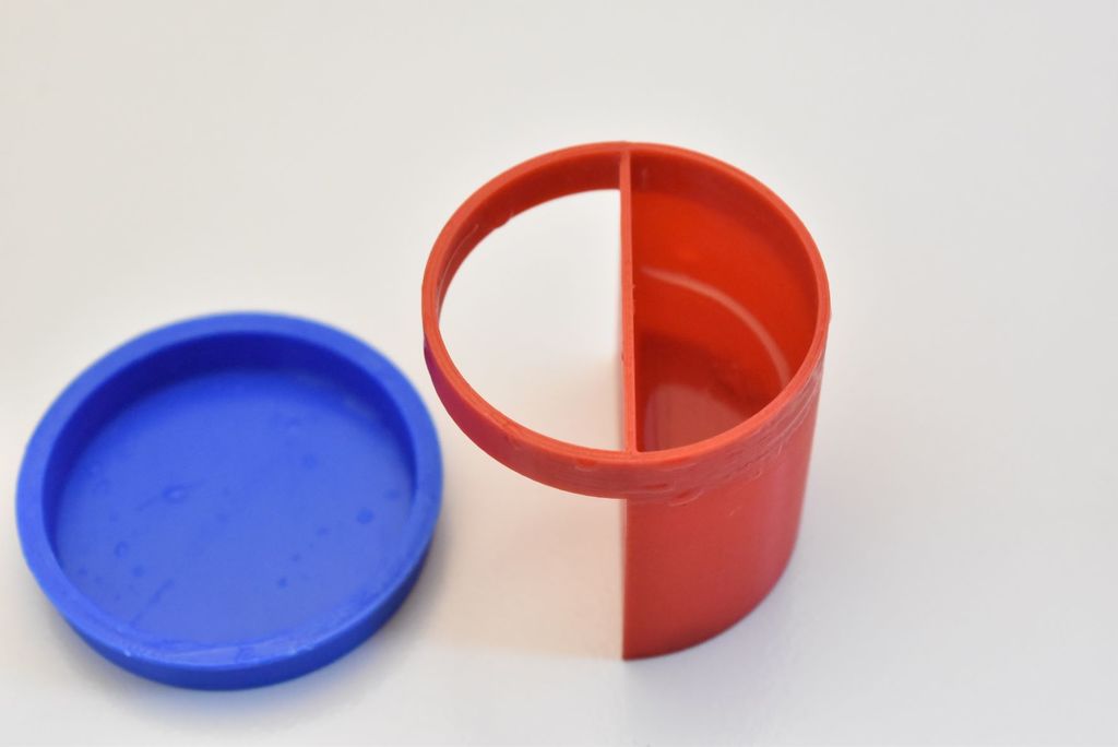 Gravity waterer for gecko bowls by Isithrand | Download free STL model ...