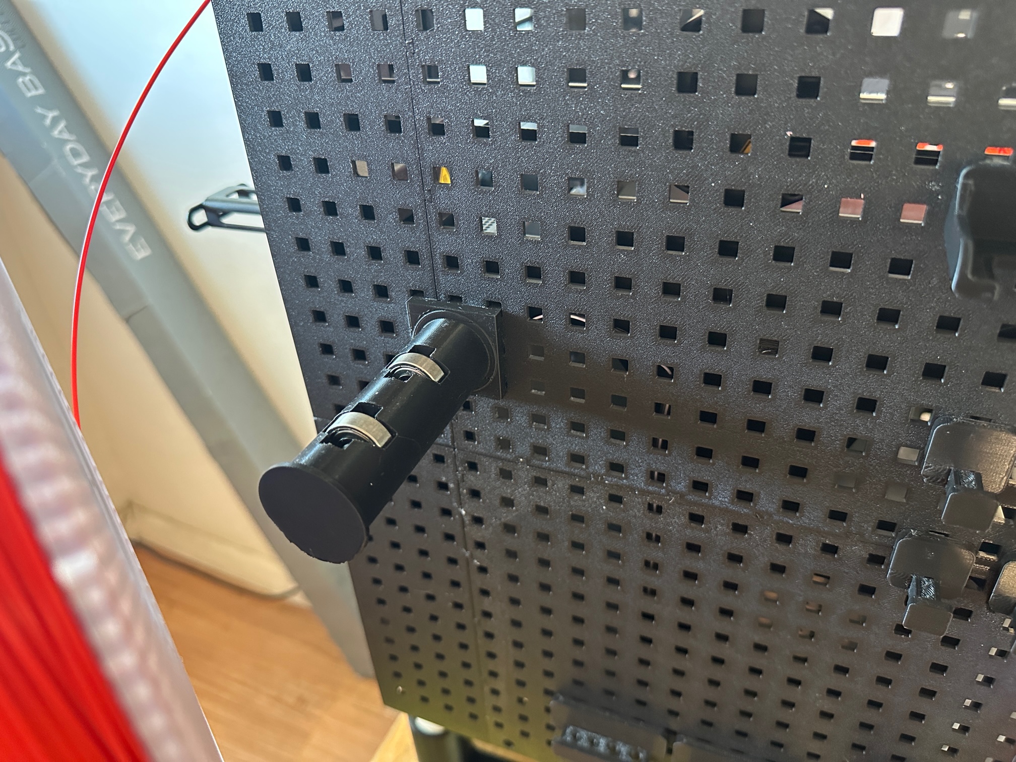 Pegboard P1P Side Mounted spool holder with bearings by CrazyCzech ...