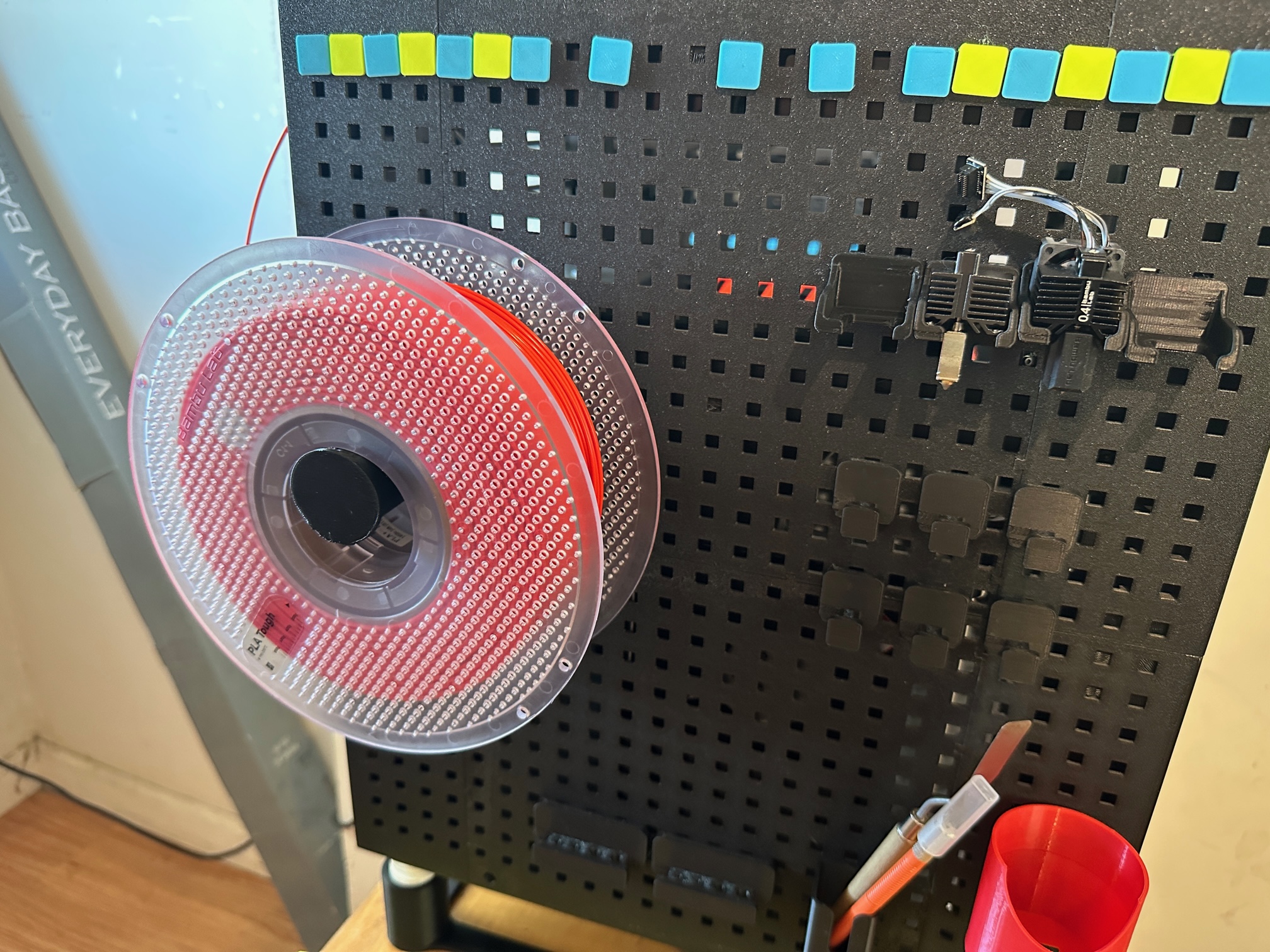 Pegboard P1P Side Mounted spool holder with bearings by CrazyCzech ...