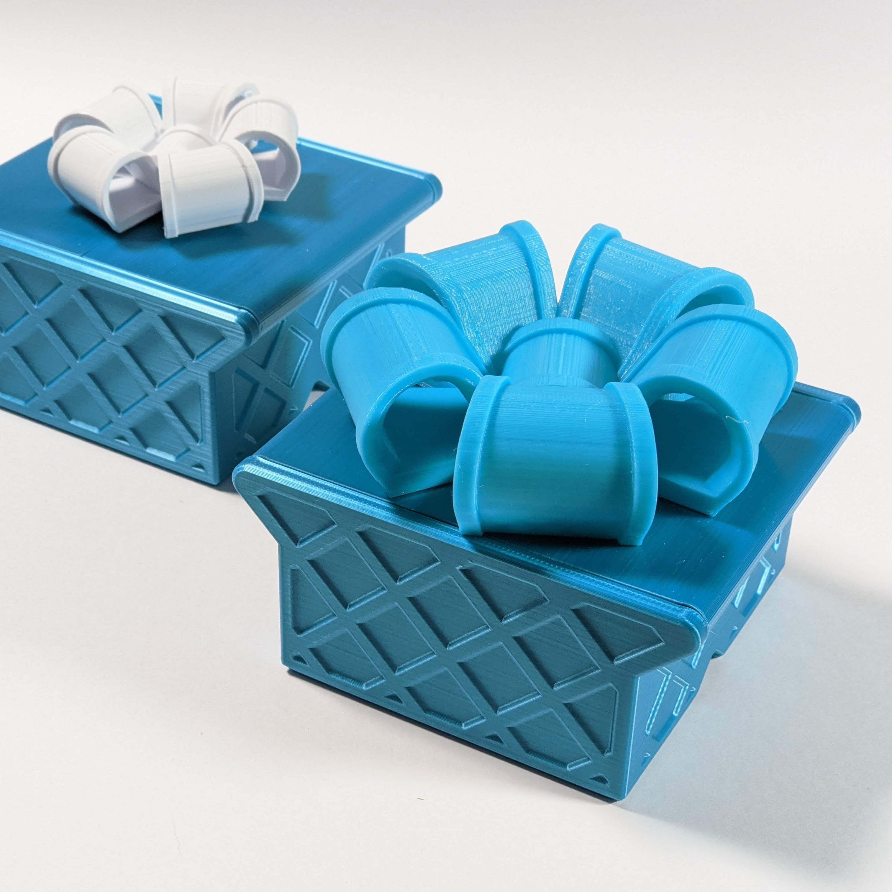 785 Square Bow Gift Box by Clockspring | Printables Store